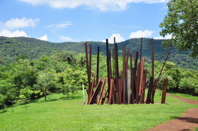 Inhotim: obras de arte e galerias imperdíveis » Segredos de Viagem